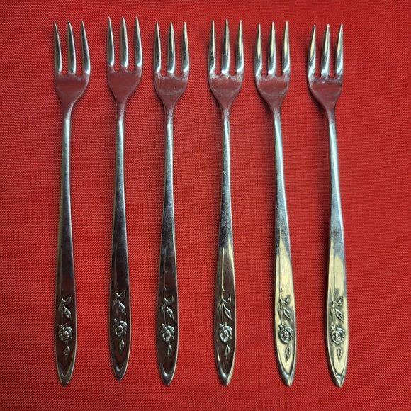 Oneida Community Stainless | Dining | Vtg My Rose Cocktail Forks Oneida ...
